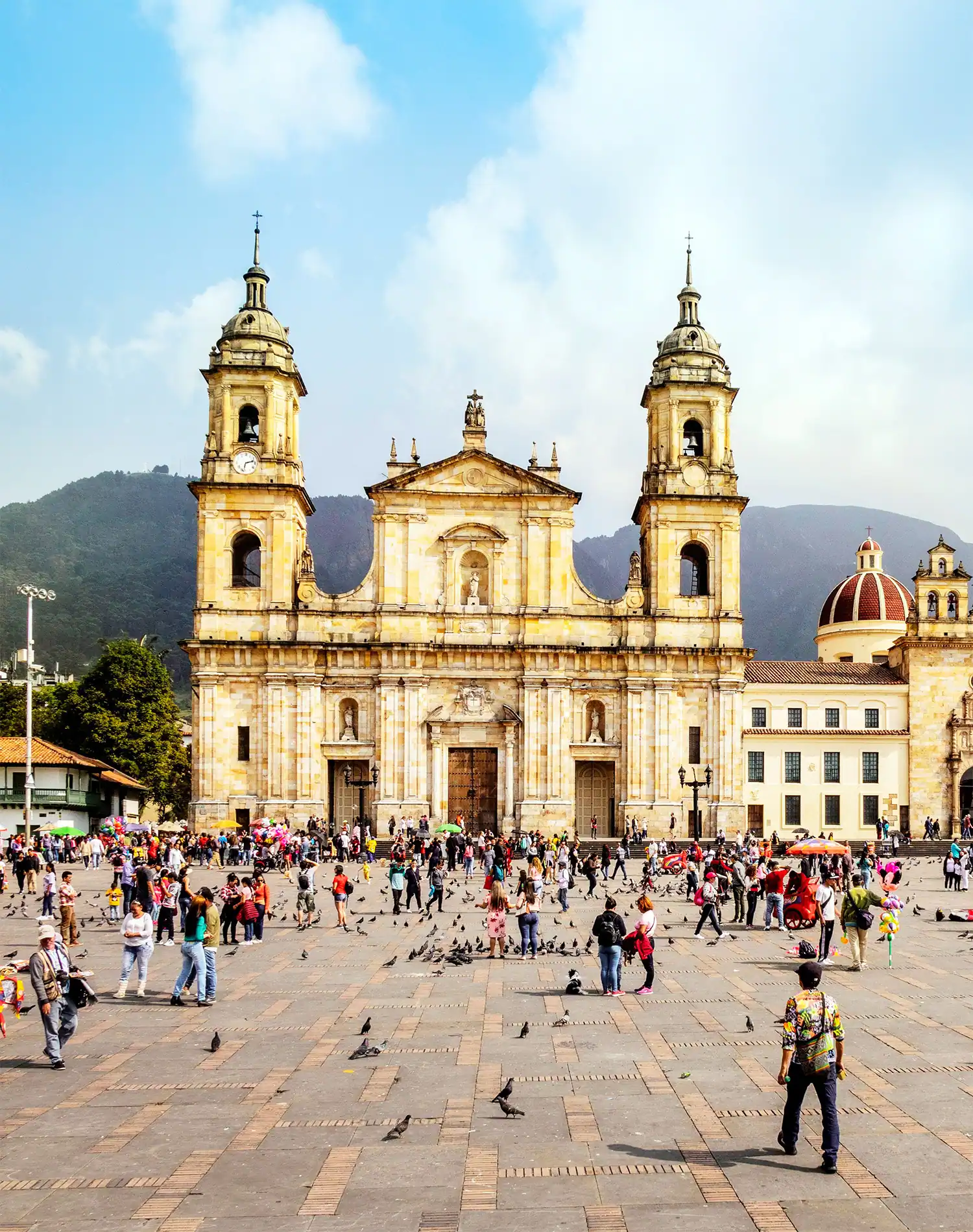 CITY GUIDE BOGOTÁ - Flying Dutchman Magazine